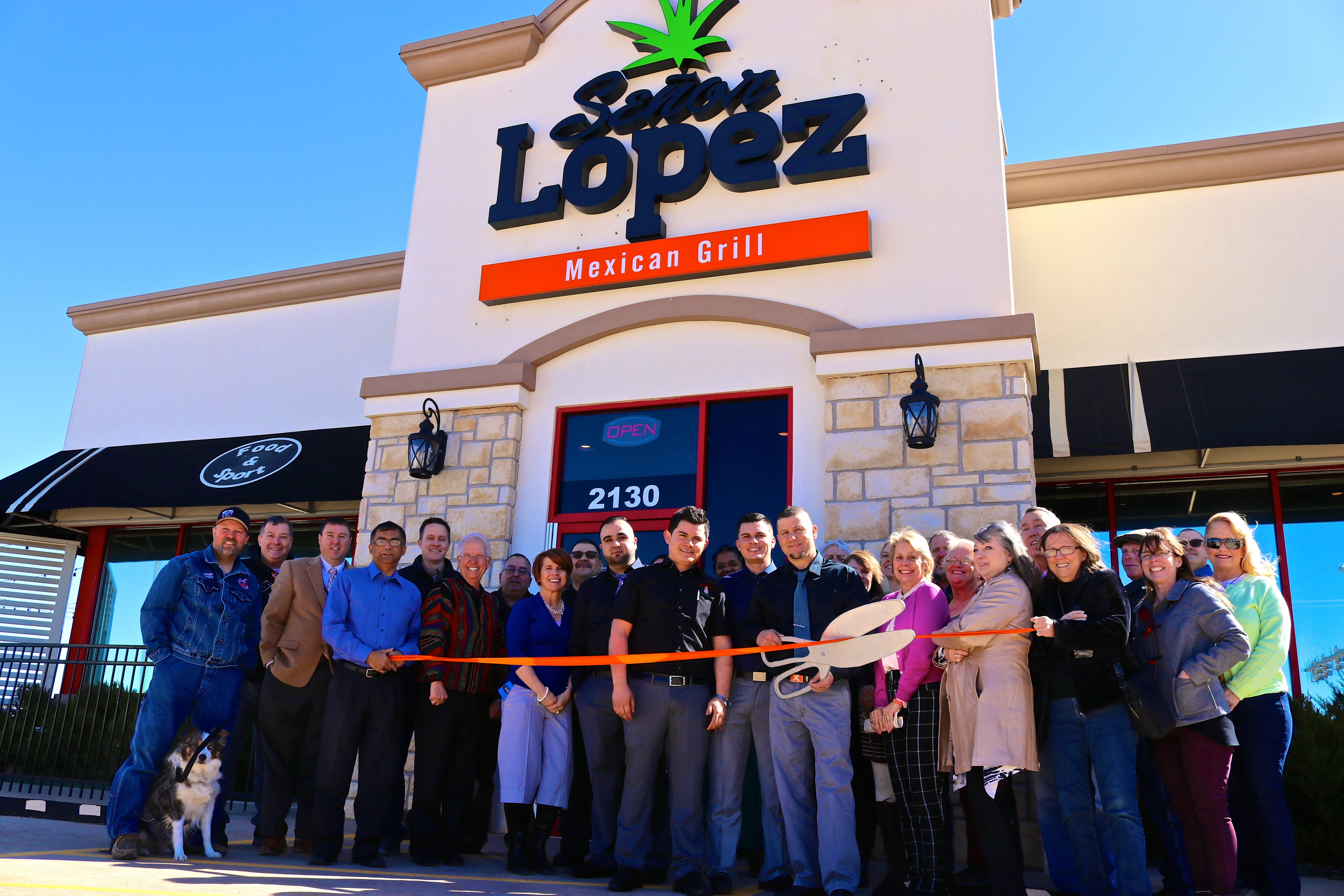 Senor Lopez cuts the ribbon and opens their doors – Guthrie News Page