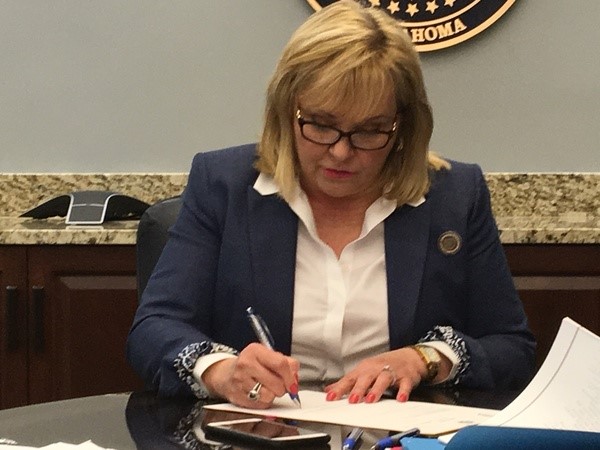 Governor signs bill establishing hemp pilot program – Guthrie News Page