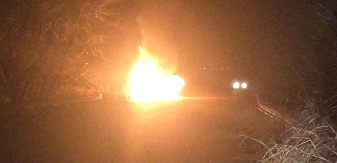 Avalanche pickup truck carrying CNG erupts in flames – Guthrie News Page