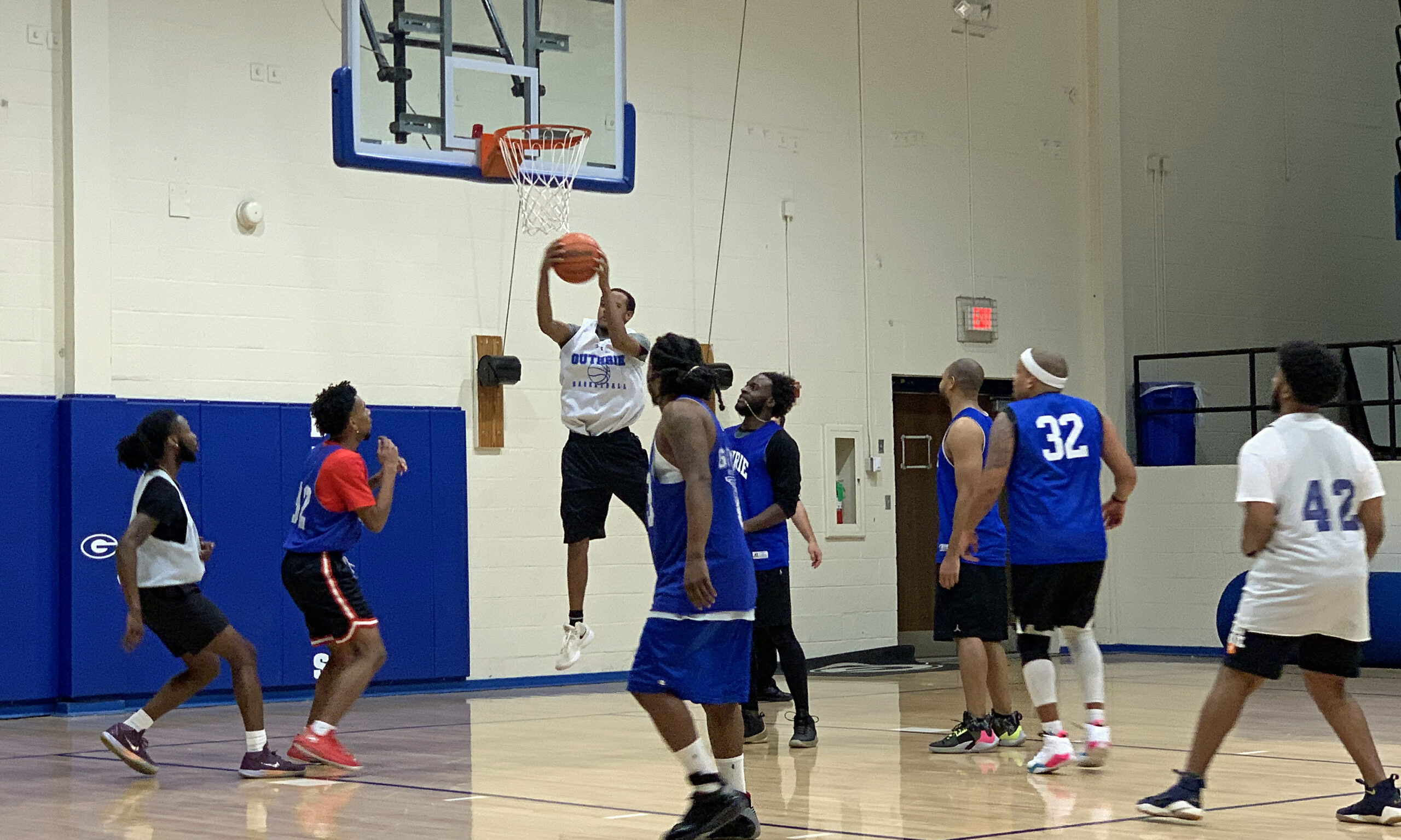 Odds blow out Evens in annual GHS alumni basketball game – Guthrie News ...