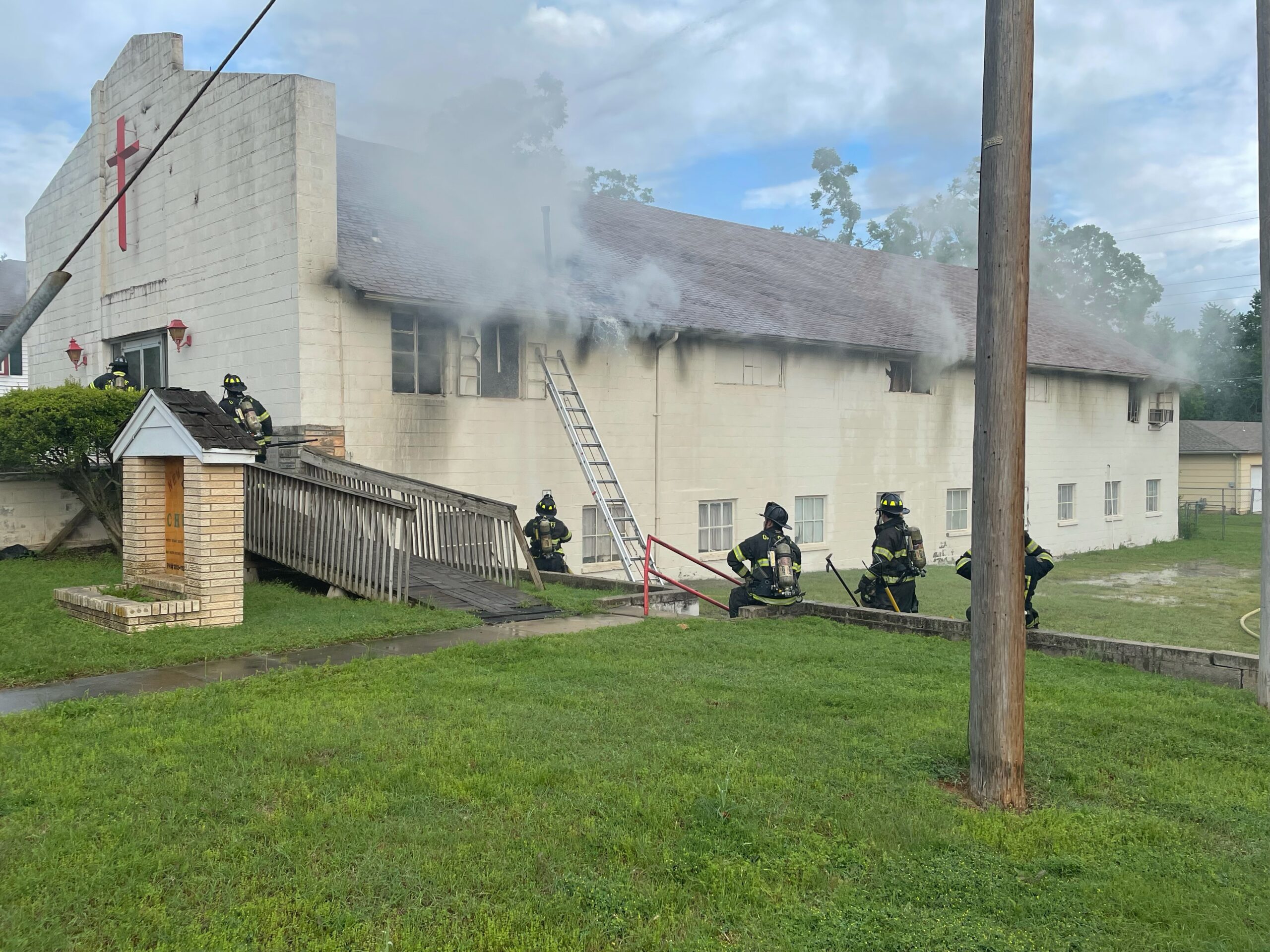 Video: Fire, smoke fills up local church; likely destroyed – Guthrie ...