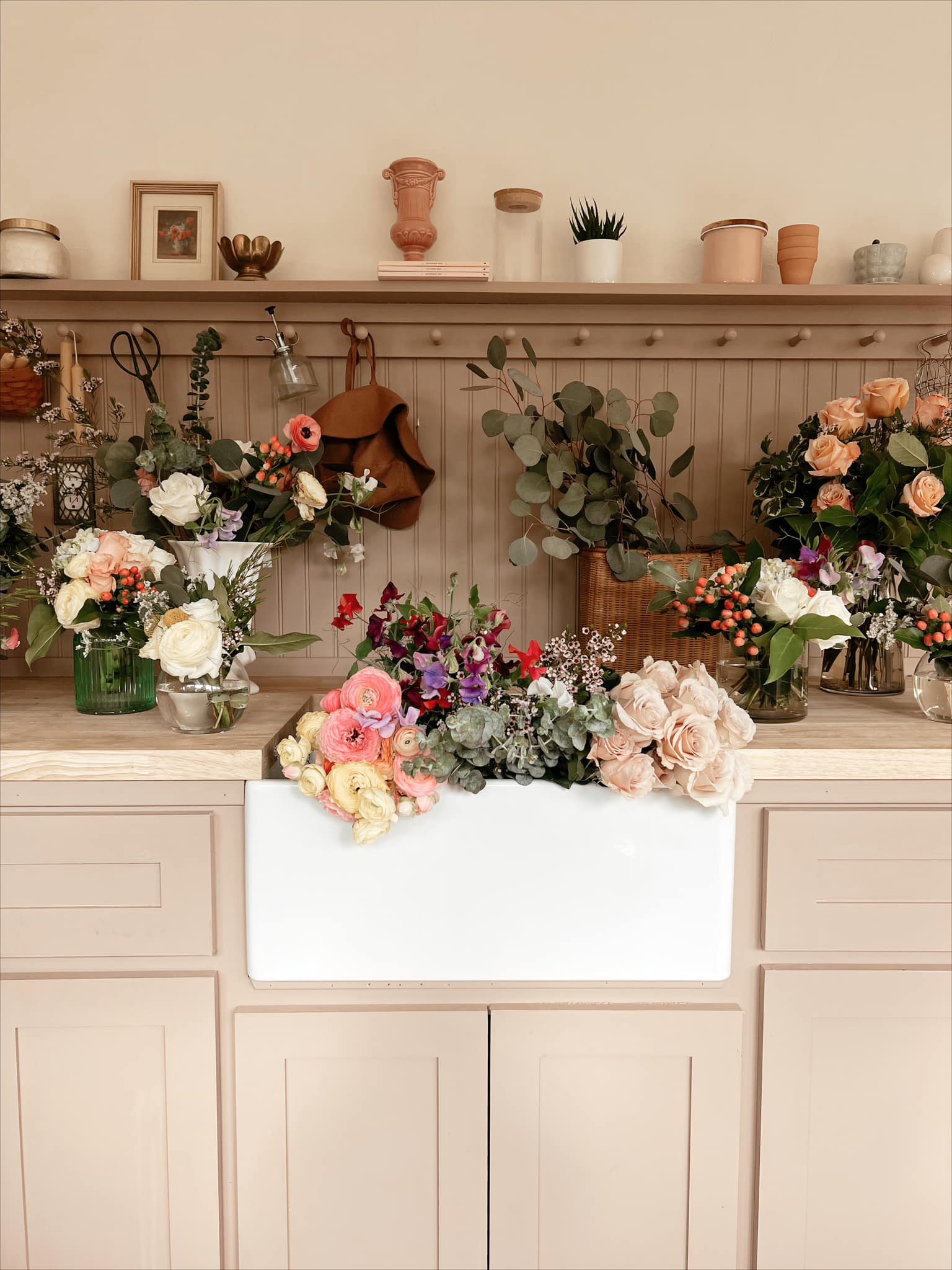 Full-service floral business to soon open in downtown – Guthrie News Page